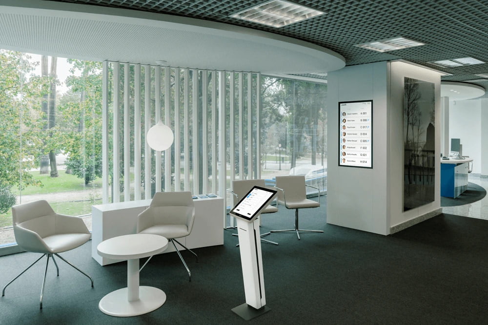 Banking Queue Management System | Moviik